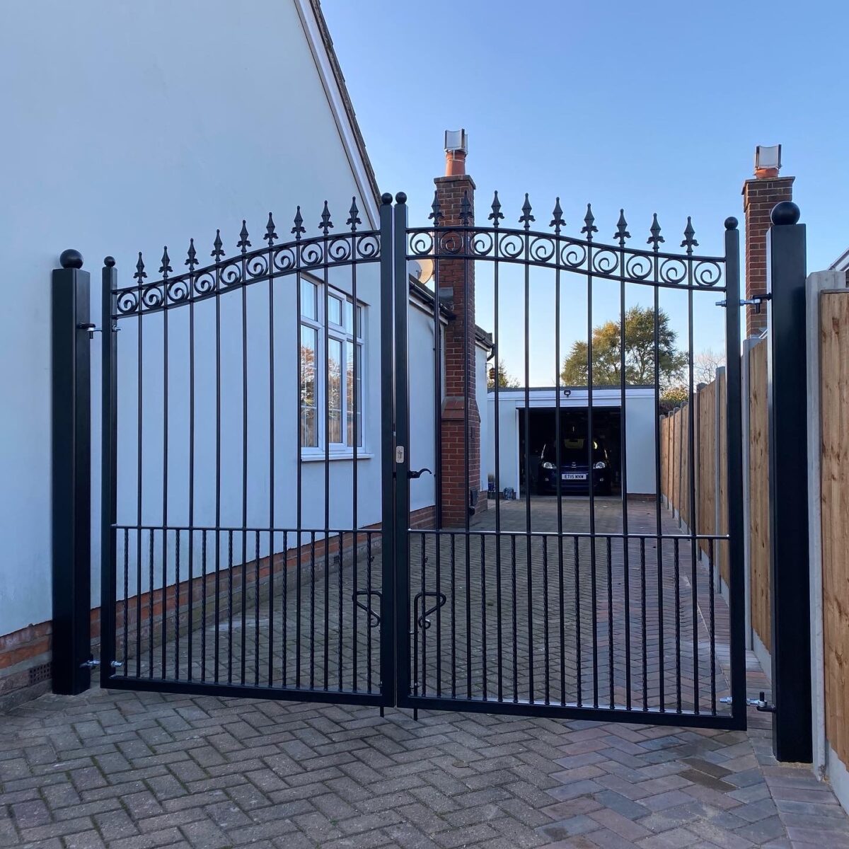 Choosing The Right Driveway Gate - Essex Artisan