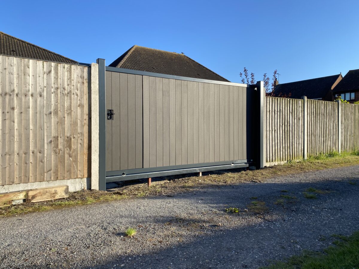 Manual Sliding Gate-Mayland - Essex Artisan